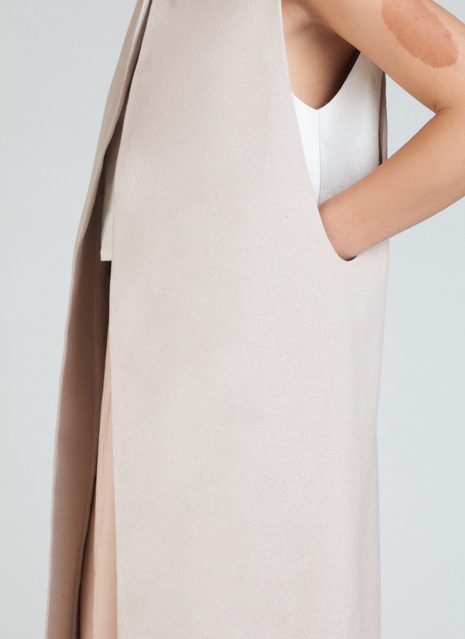KAAREM - Vein Dropped Arm Pocket Vest Jacket - Cream