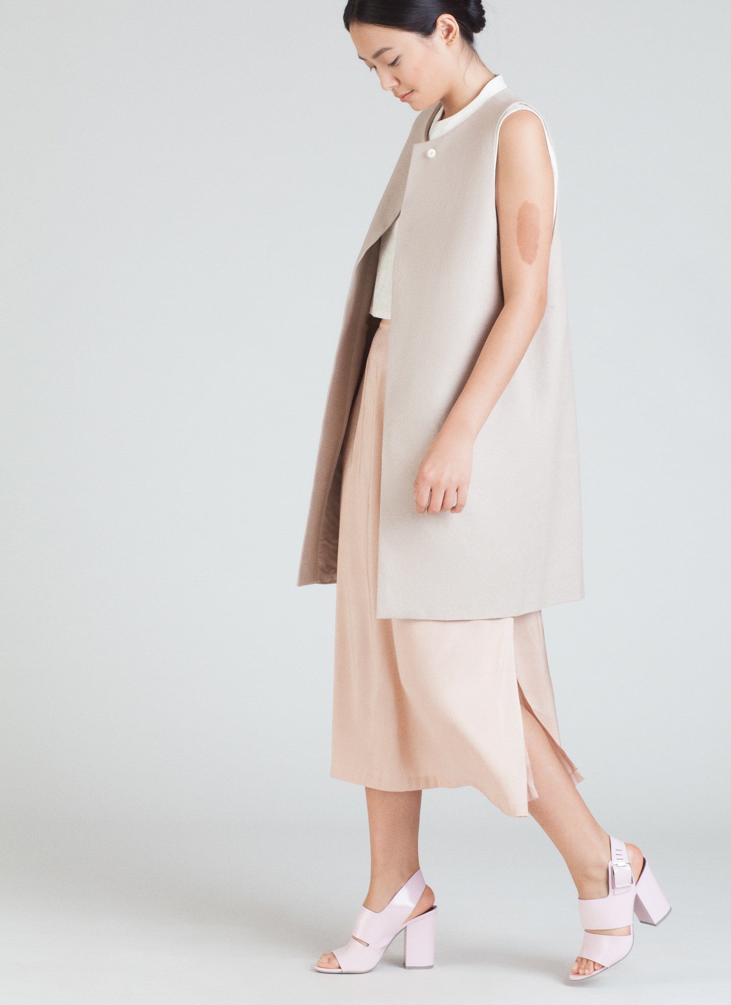 KAAREM - Vein Dropped Arm Pocket Vest Jacket - Cream