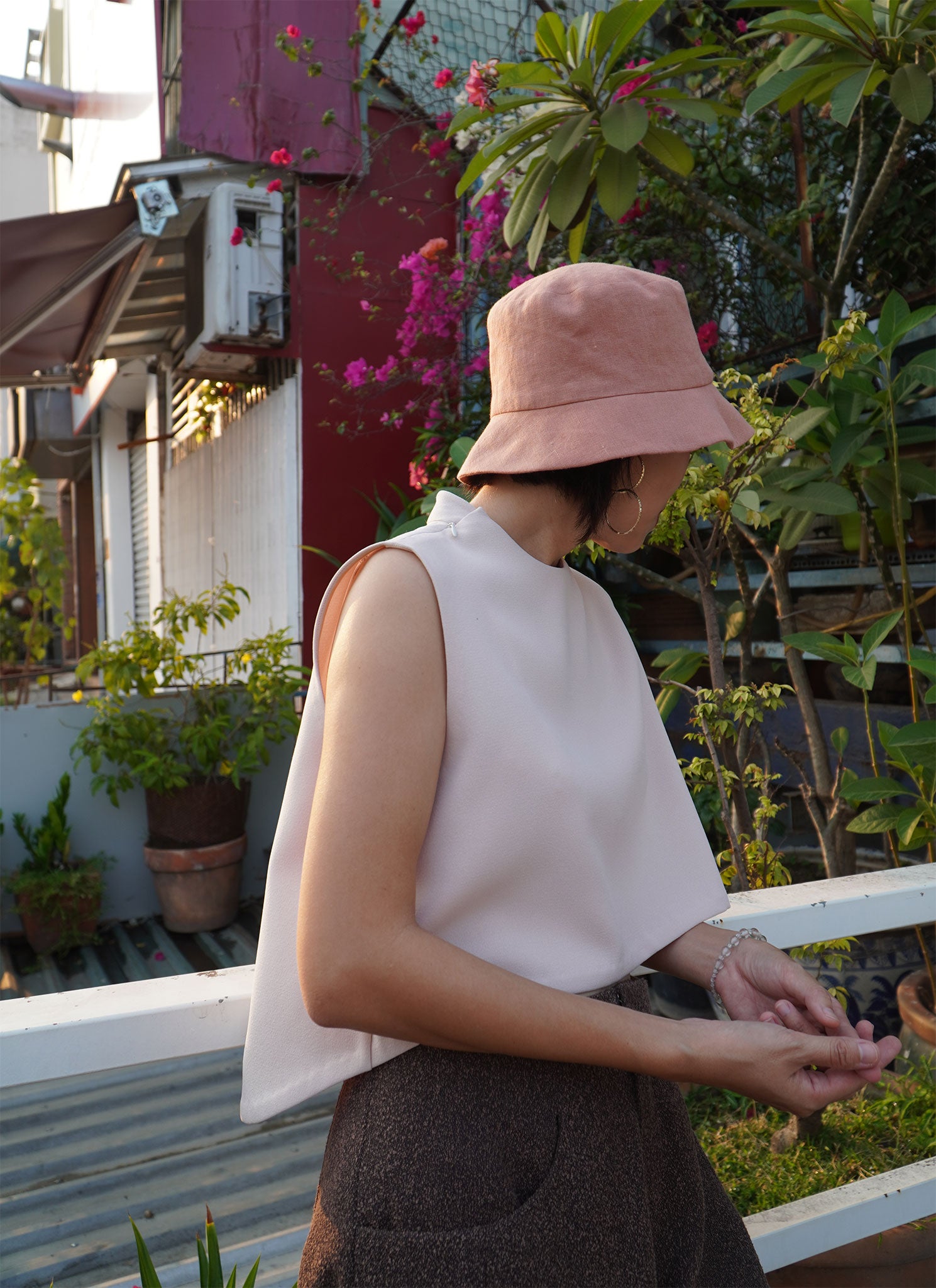 KAAREM - Wind Chime Raised Collar Cropped Top - Light Cream / Condensed ...