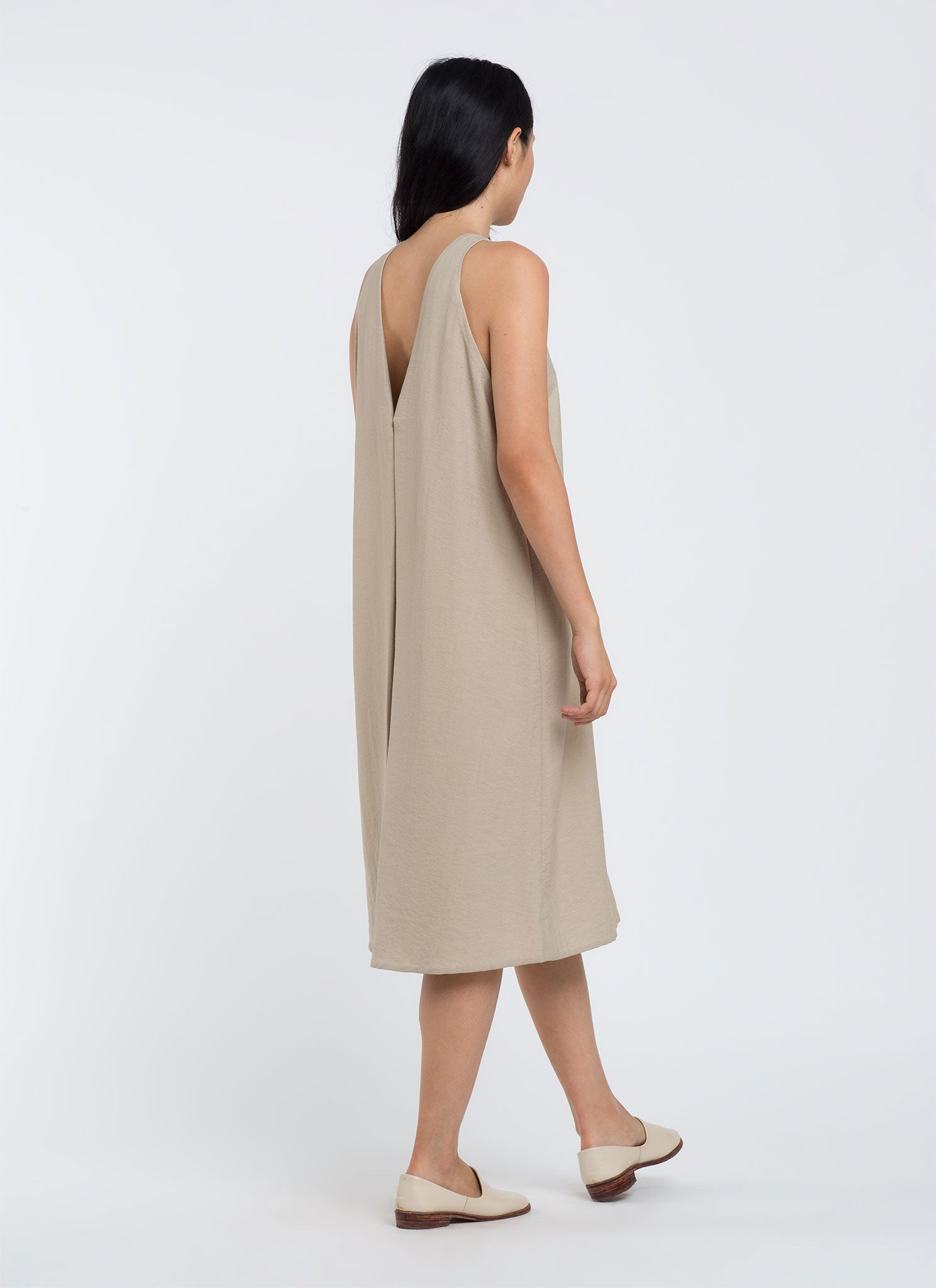 KAAREM - Radial Back V Dress - Wheat