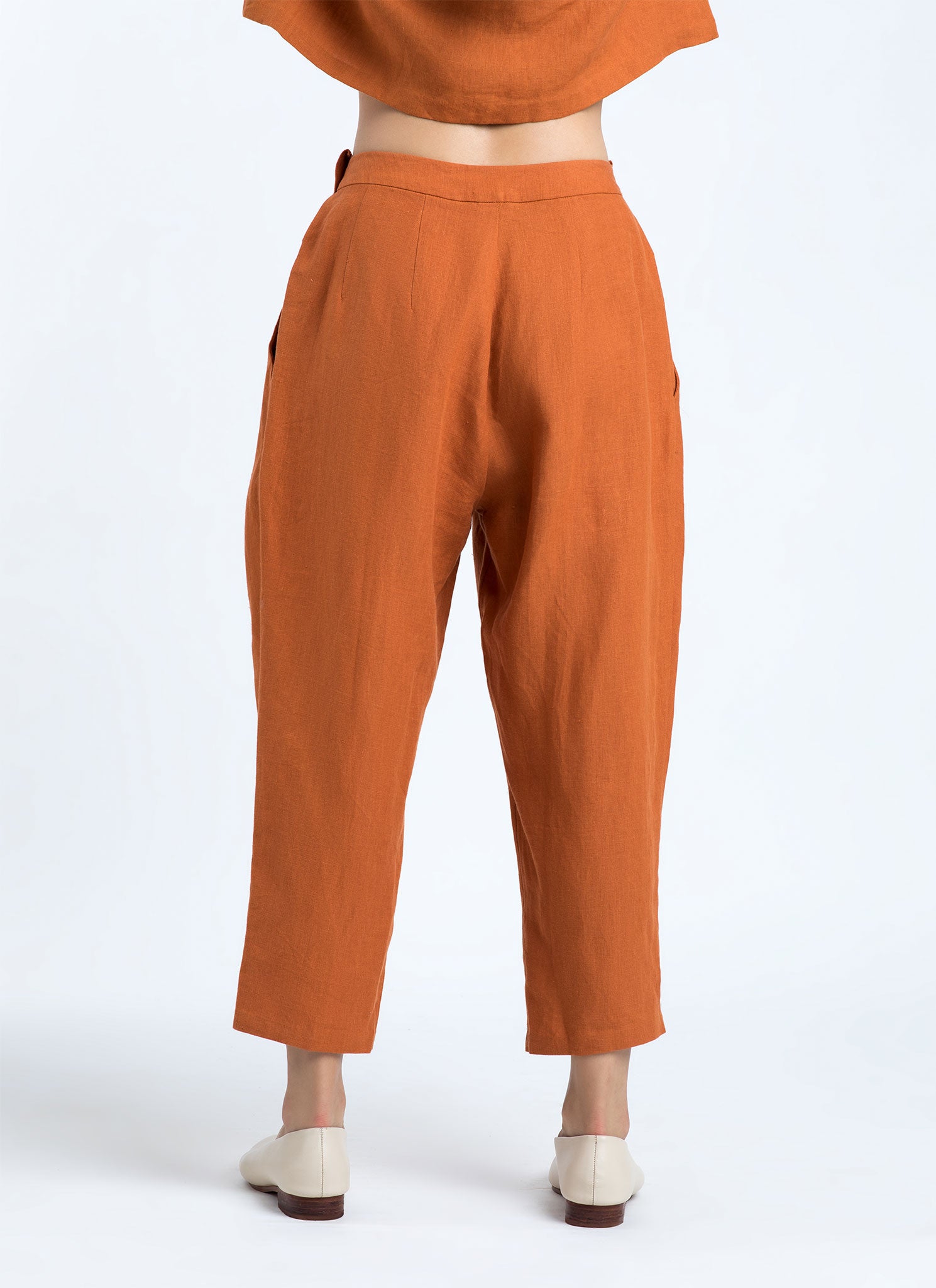 KAAREM - Ceiba Relaxed Pleated Cropped Pant w/Elastic - Red Sand