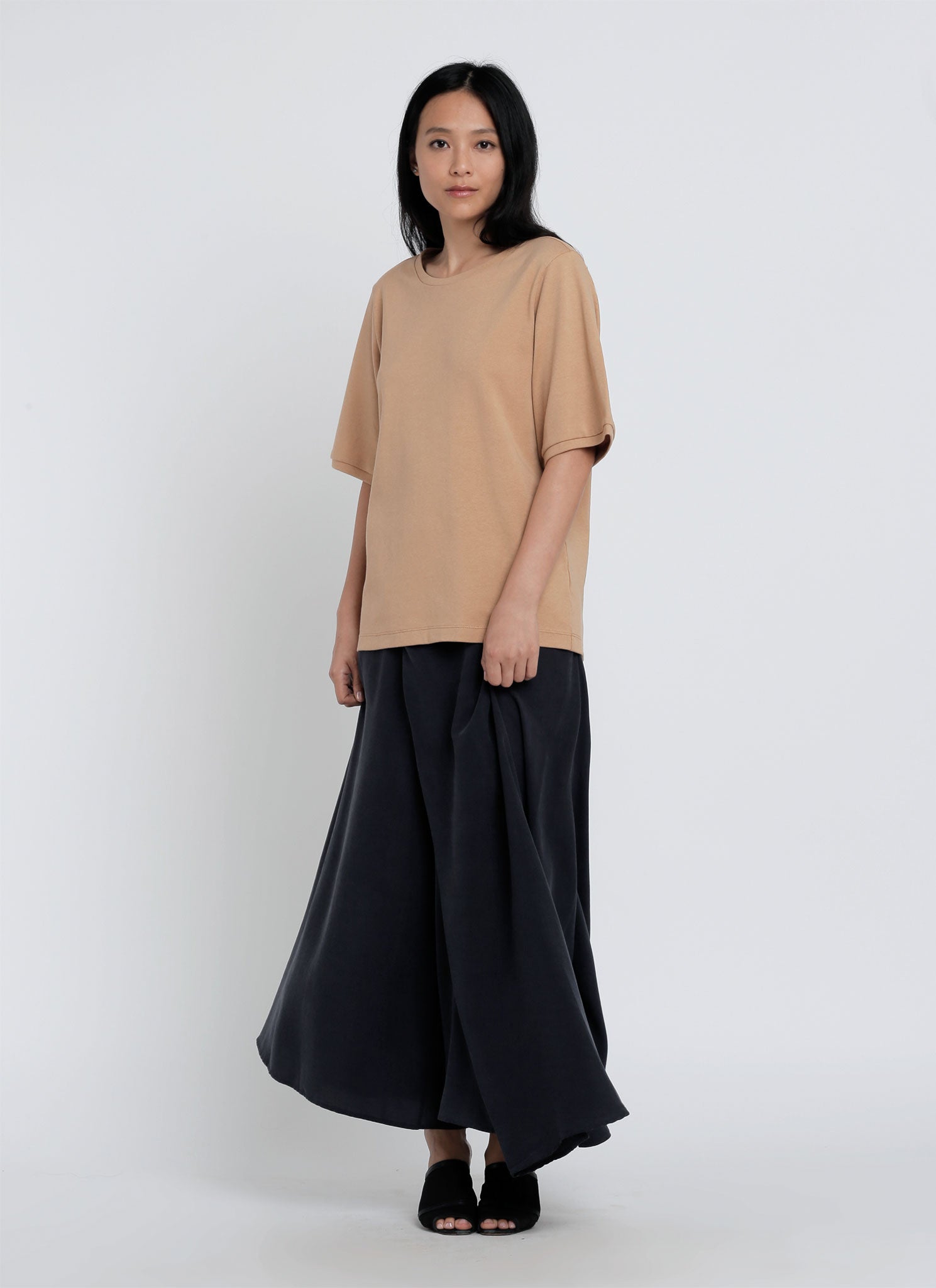 KAAREM - Sumac Diagonal Pleated Pant - Dark Blue